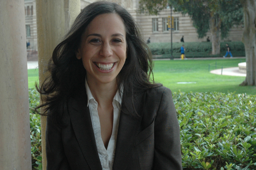 Article .::. UCLA International Institute