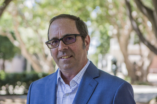 Article .::. UCLA International Institute